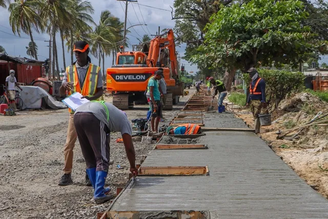 Contract to be terminated if works not done on Cemetery Road by month ...